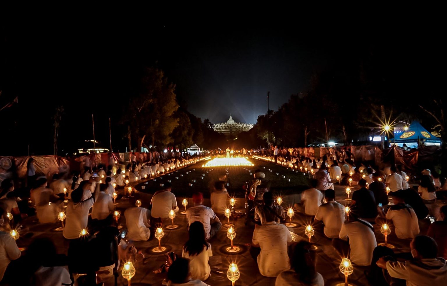 Perayaan Hari Waisak di Candi Borobudur 4 Juni 2023, Ada Tradisi Thudong Hingga Festival Lampion ...