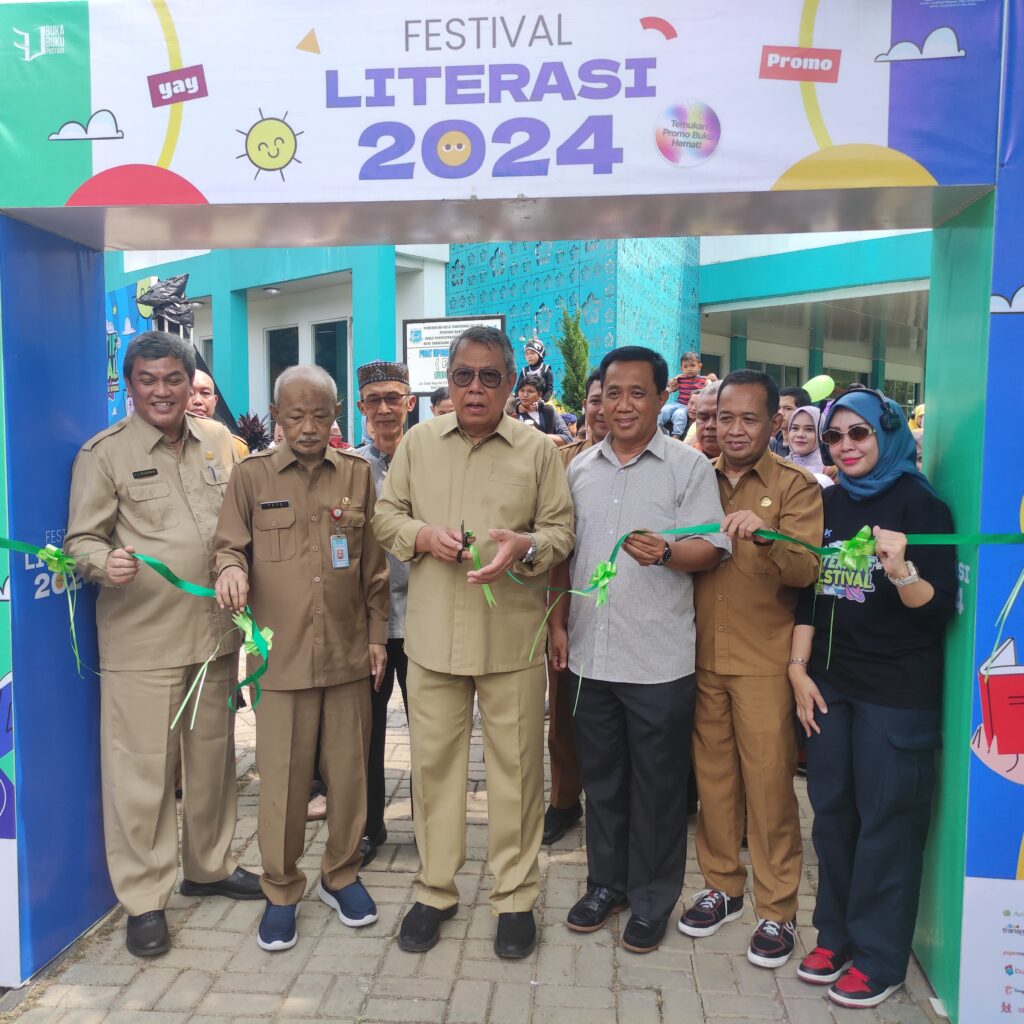 Buka Kegiatan Festival Literasi Tangsel 2024, Benyamin Ajak Masyarakat ... Buka Kegiatan Festival Literasi Tangsel 2024, Benyamin Ajak Masyarakat ...