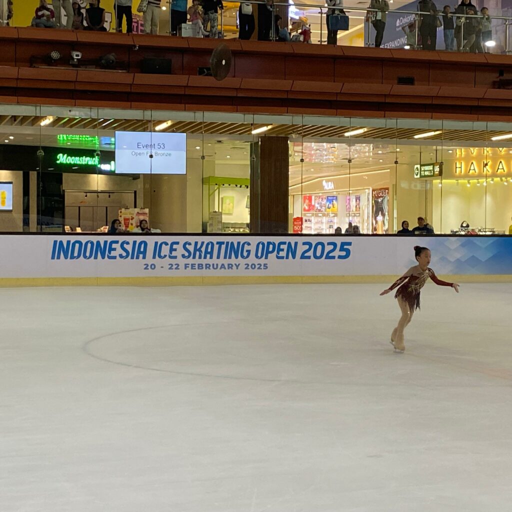 450 Skater Figure Ikut IISO 2025 di BX Rink, Ada dari Malaysia dan ...