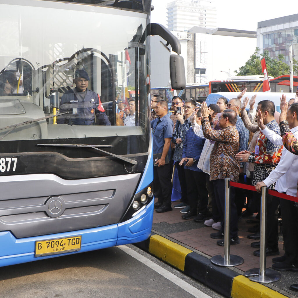 Gubernur DKI Jakarta Pramono Resmikan Koridor 13 Transjakarta yang ...