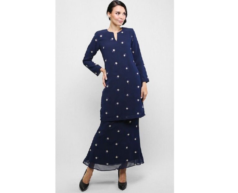 7 Inspirasi Model Baju Kurung Melayu Malaysia Modern Terbaru 2025, Cocok untuk Dipakai Segala ...