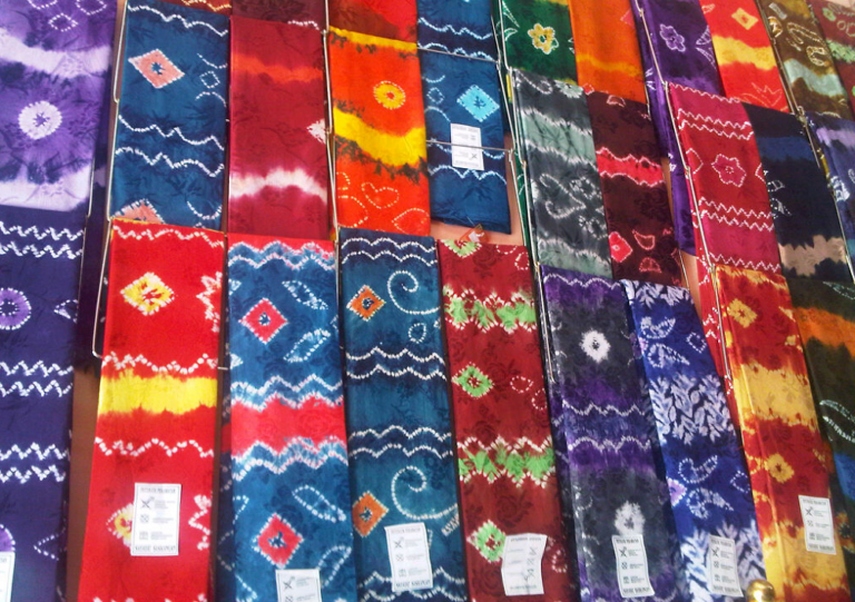 Wastra Nusantara Jadi Dress Code Resmi HUT ke-80 RI, Begini Makna dan ...